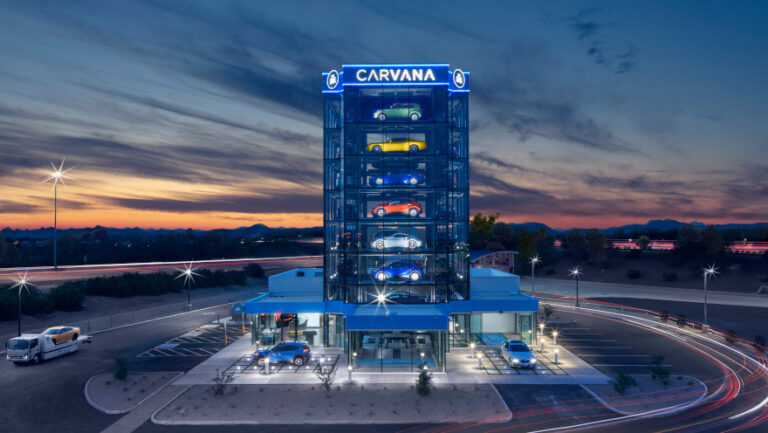 3 years after expanding to auto auctions, Carvana adds franchise ...