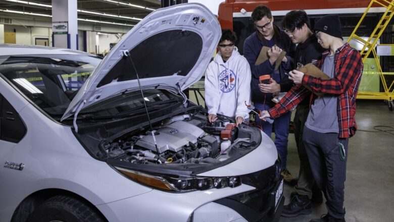 Centennial College amps up auto tech training with required EV courses | Auto Remarketing